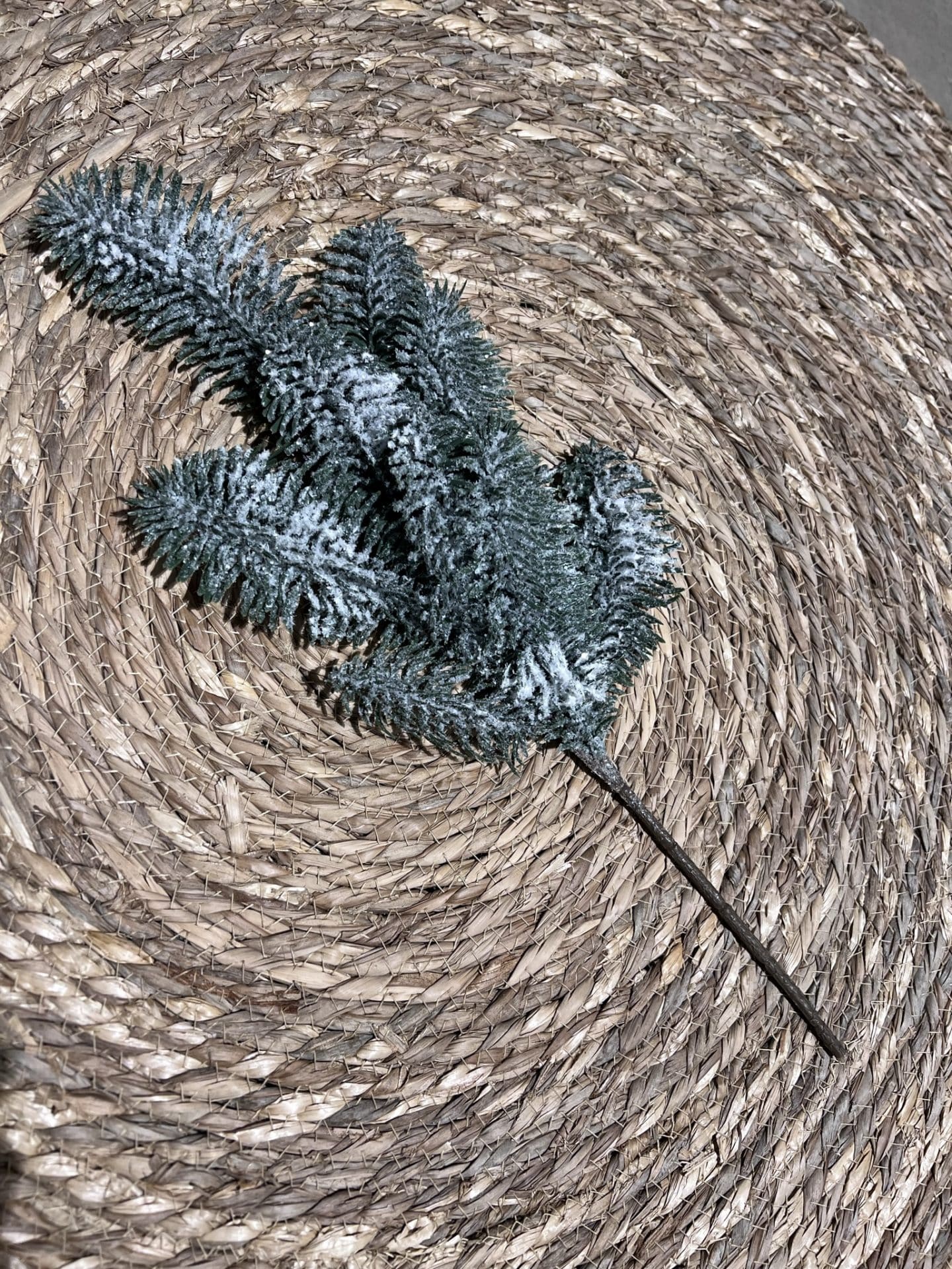 Grankvist m. sne - L:40cm - Helenasrum.dk